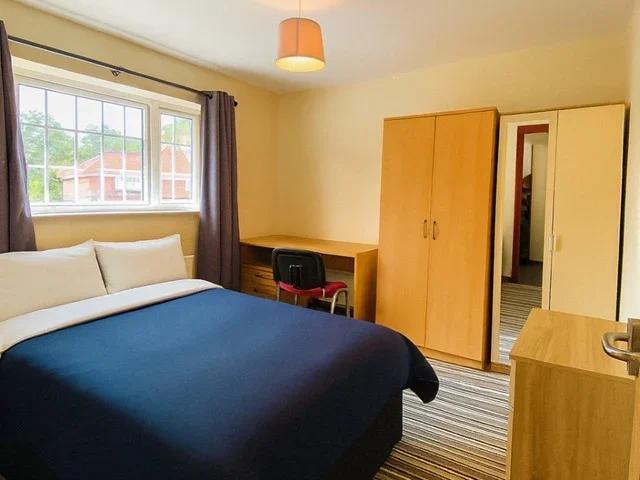 Room at Valentia Road, Oxford