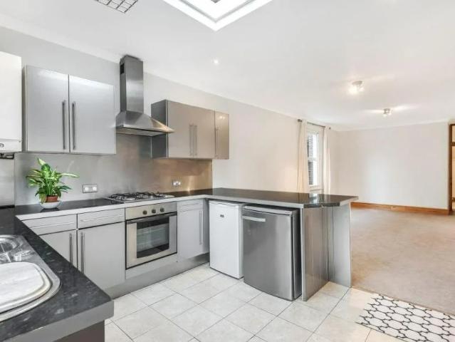 Apartment at Valetta Road, Greater London