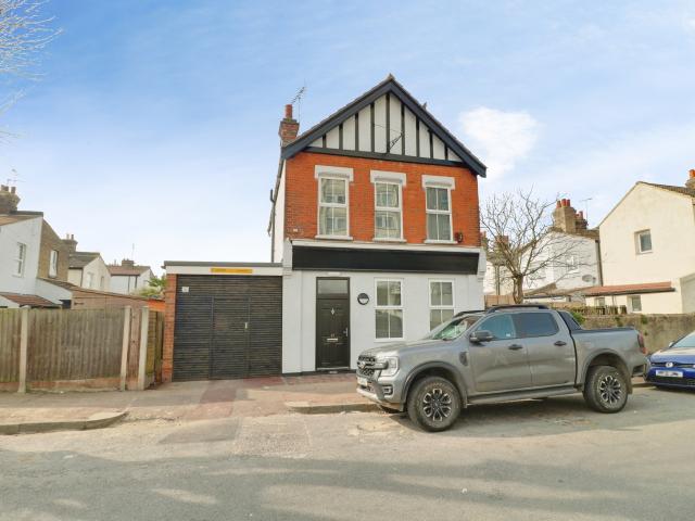 Apartment at Valkyrie Road, Southend on Sea