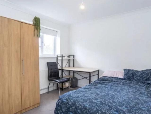 Apartment at Vallance Road, Greater London