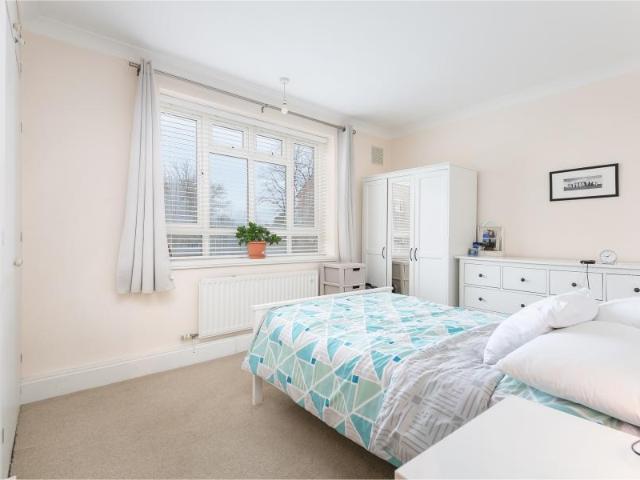 Apartment at Valley Road, Greater London