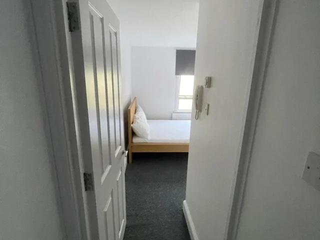 Apartment at Valmar Road, Greater London