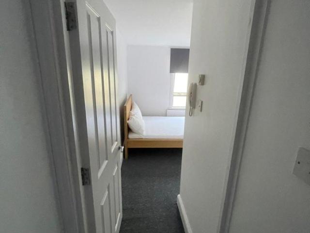 Apartment at Valmar Road, Greater London