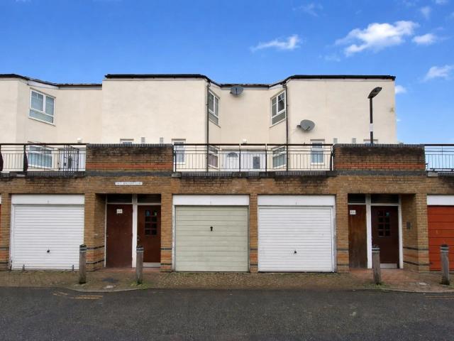 Apartment at Vanguard Close, Greater London
