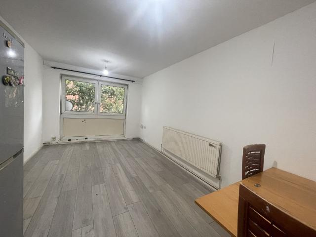 Apartment at Vandome Close, Greater London