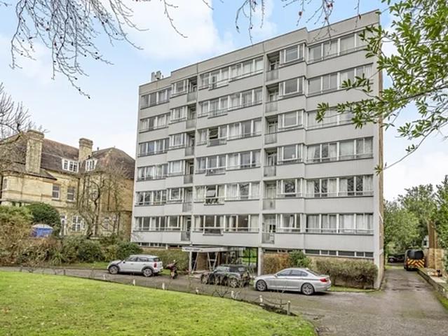 Apartment at Vandyke Close, Greater London