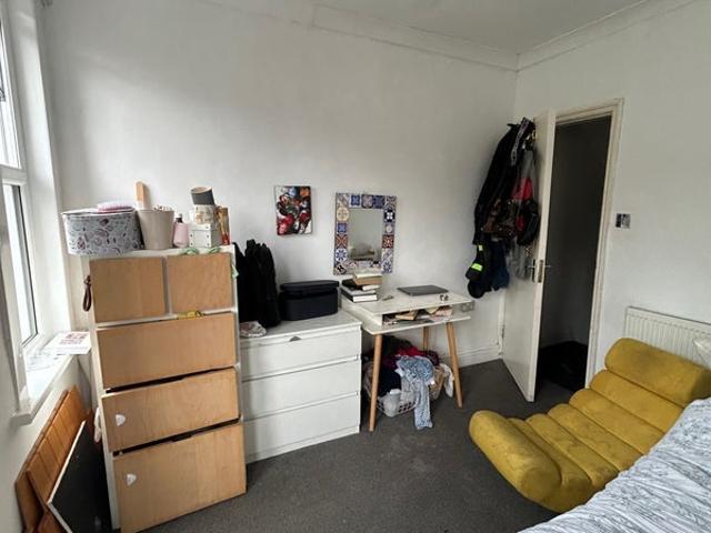 Apartment at Vansittart Road, Greater London