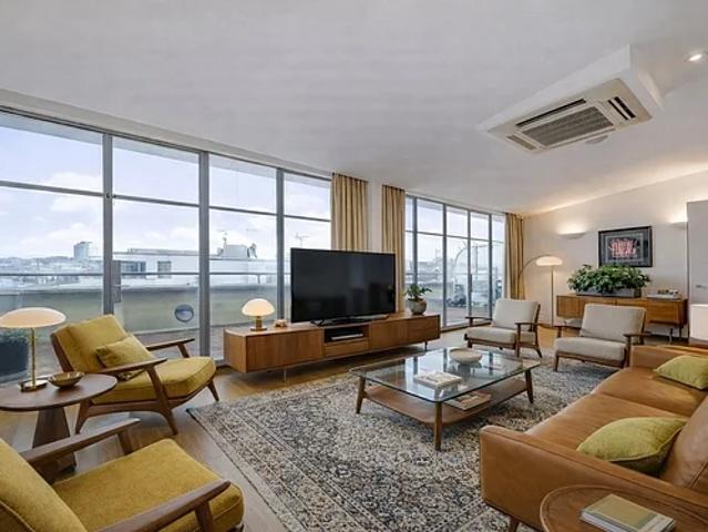 Apartment at Vanston Place, Greater London