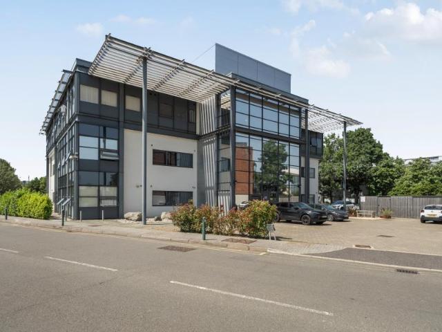Apartment at Vanwall Road, Maidenhead