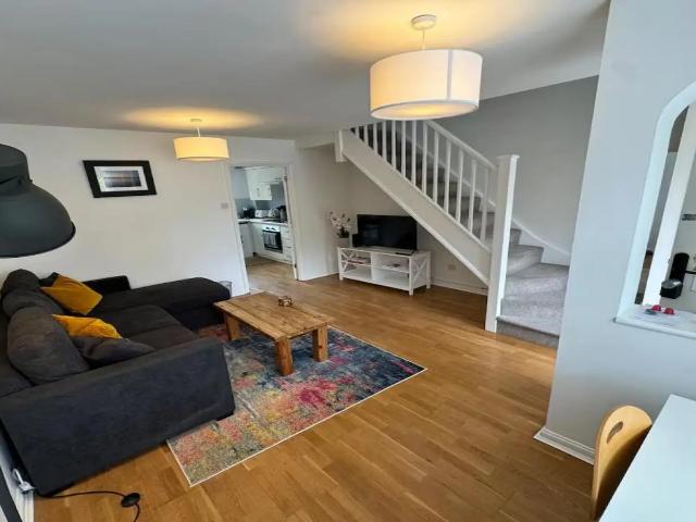 Apartment at Varsity Drive, Greater London