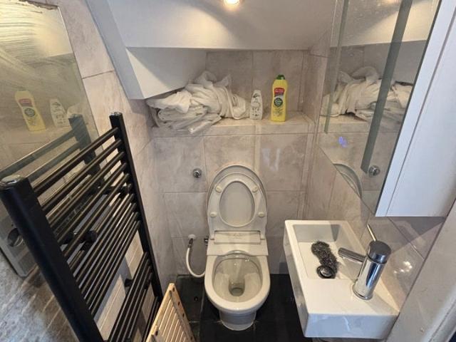 Apartment at Veals Mead, Greater London