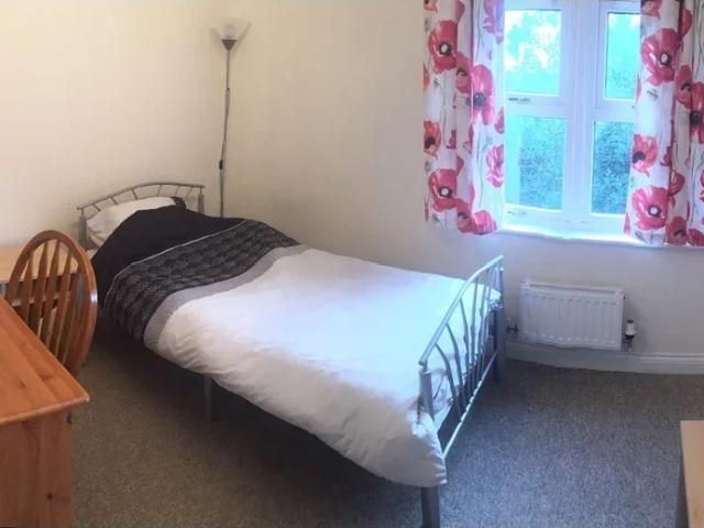 Room at Venneit Close, Oxford