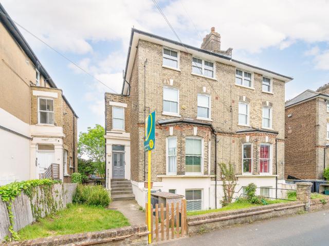 Apartment at Versailles Road, Greater London