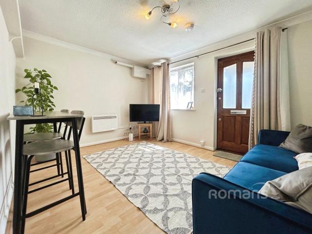 Apartment at Vesey Close, Rushmoor
