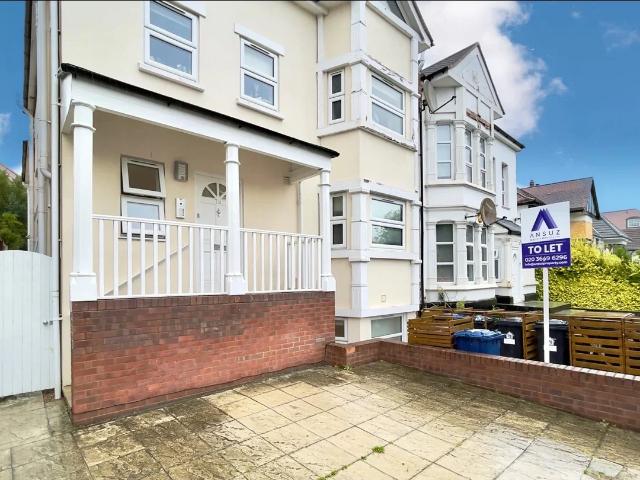 Apartment at Vivian Avenue, Greater London