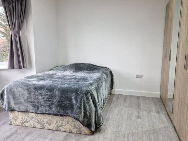 Apartment at Vivian Avenue, Greater London