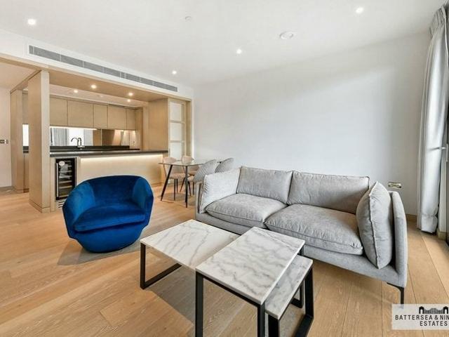 Apartment at Viaduct Gardens, Greater London