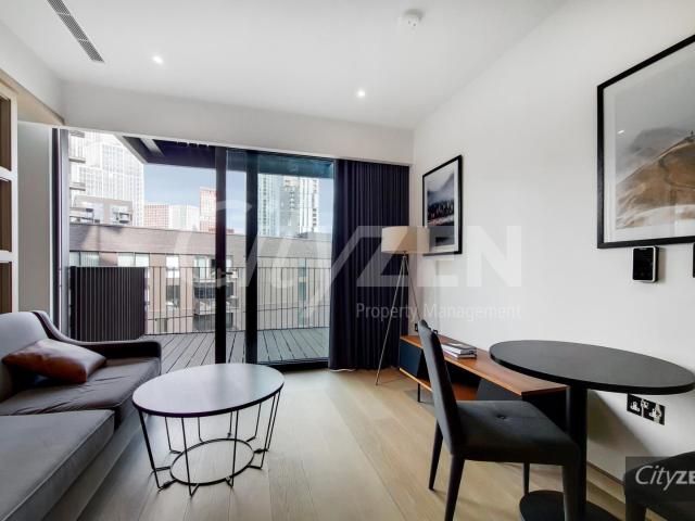 Apartment at Viaduct Gardens, Greater London
