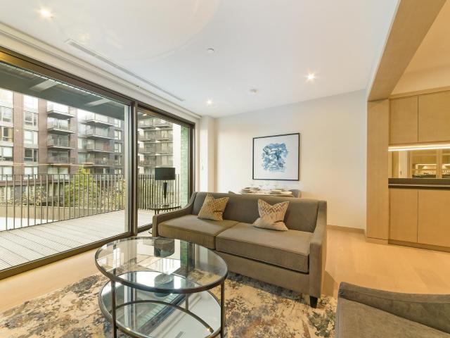 Apartment at Viaduct Gardens, Greater London