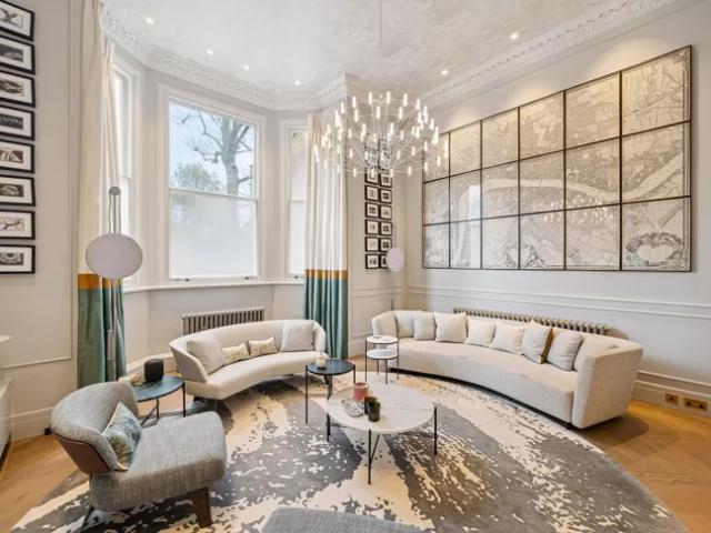 Apartment at Vicarage Gate, Greater London