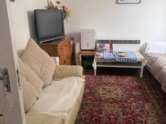 Apartment at Victoria Avenue, Greater London