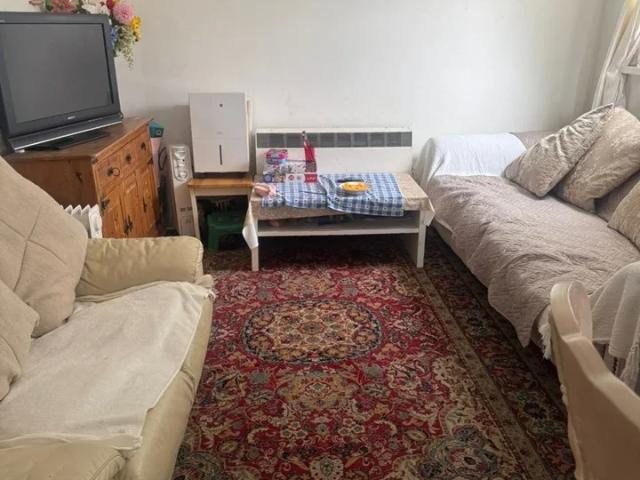 Apartment at Victoria Avenue, Greater London