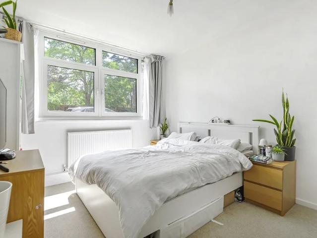 Apartment at Victoria Drive, Greater London