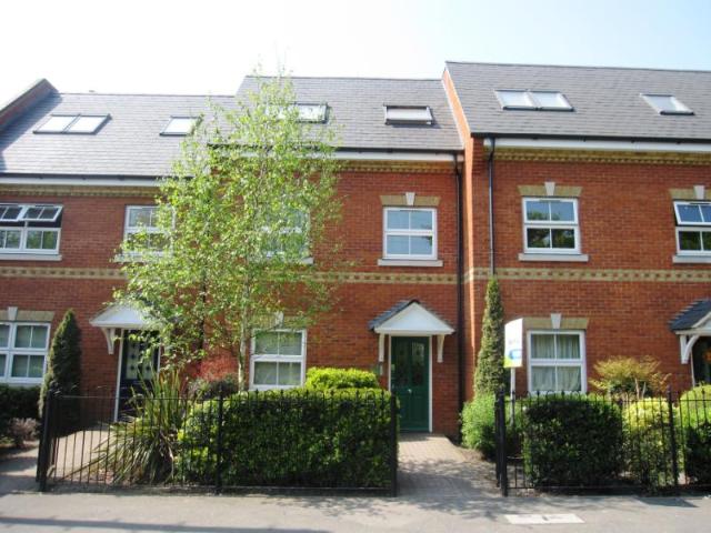 Apartment at Victoria Mews, Borough of Runnymede