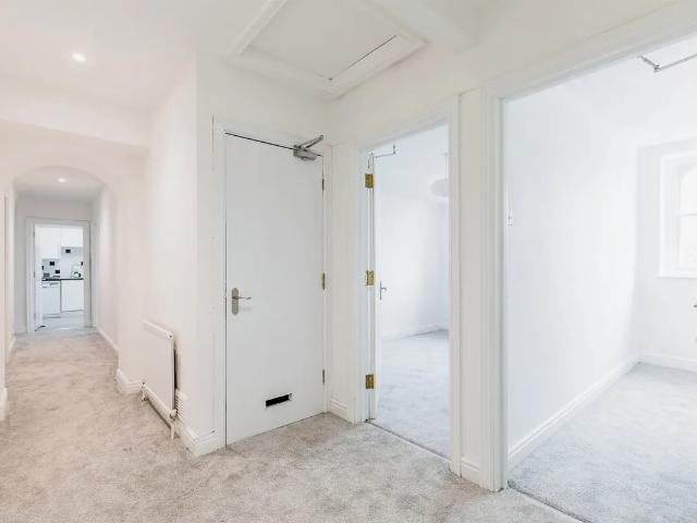 Apartment at Victoria Square, Bristol