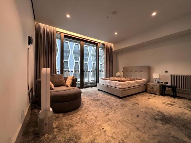 Apartment at Victoria Street, City of Westminster
