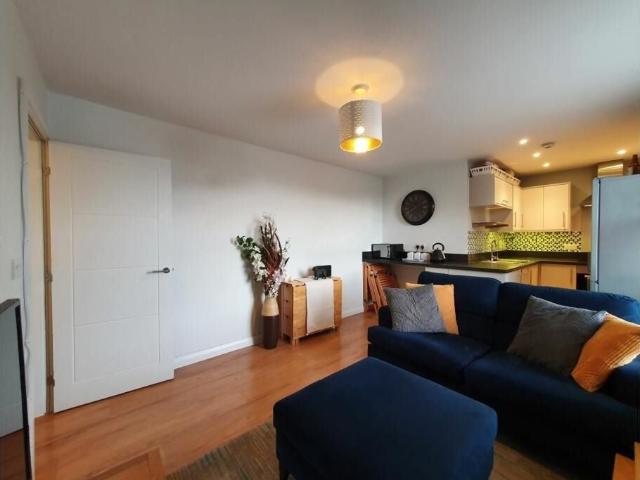 Apartment at Victoria Road, Borough of Runnymede