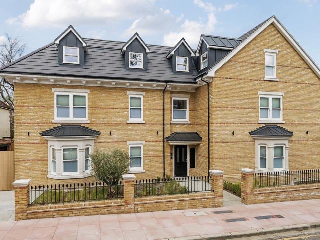 Apartment at Victoria Road, Greater London