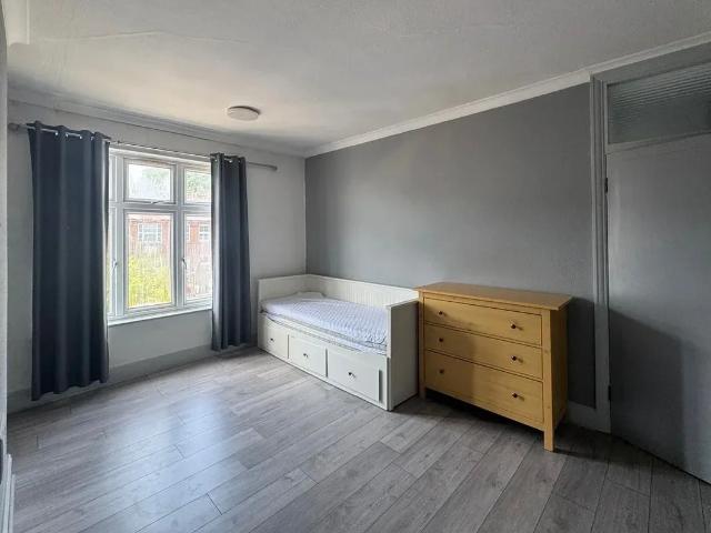 Apartment at Victoria Road, Greater London