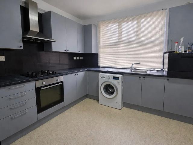 Apartment at Victoria Road, Greater London