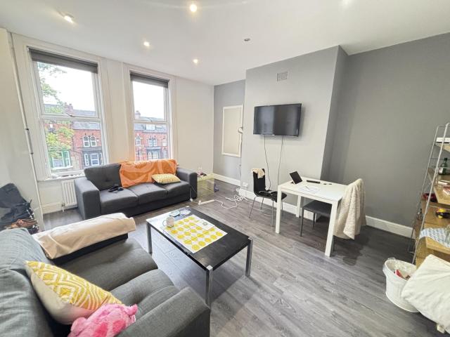 Apartment at Victoria Road, Leeds