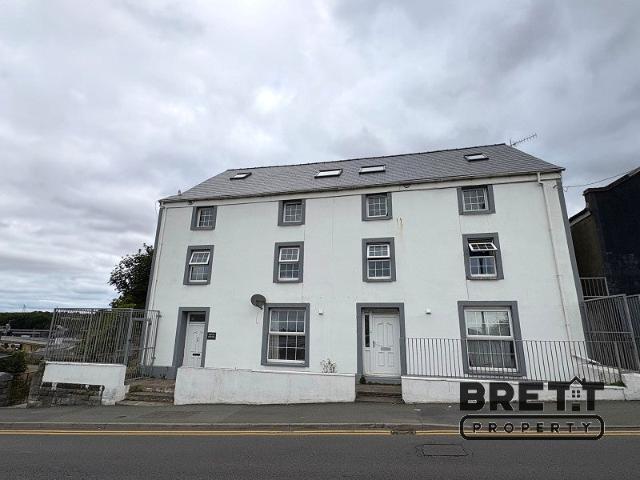 Apartment at Victoria Road, Milford Haven