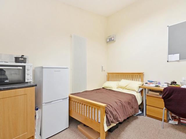 Apartment at Victoria Road, Sheffield