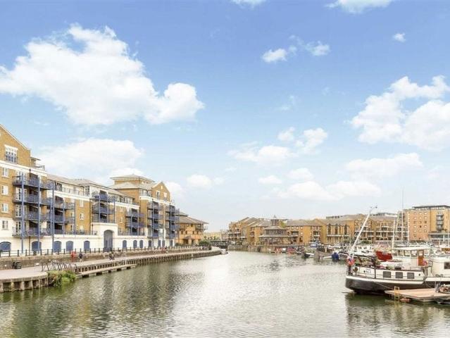 Apartment at Victory Place, Greater London