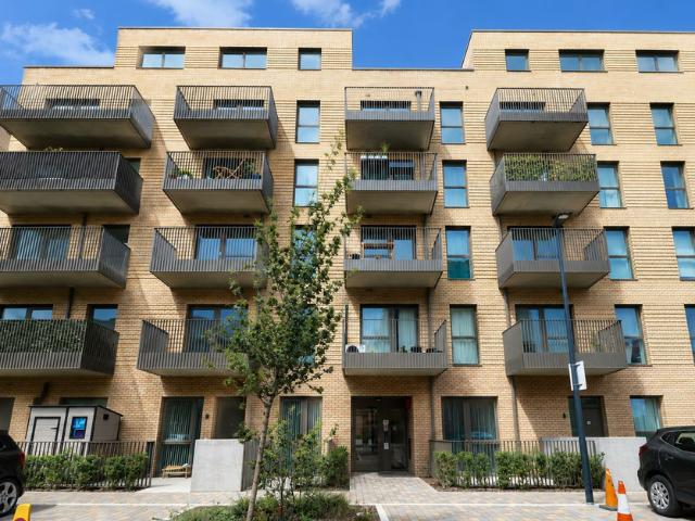 Apartment at View Close, Greater London
