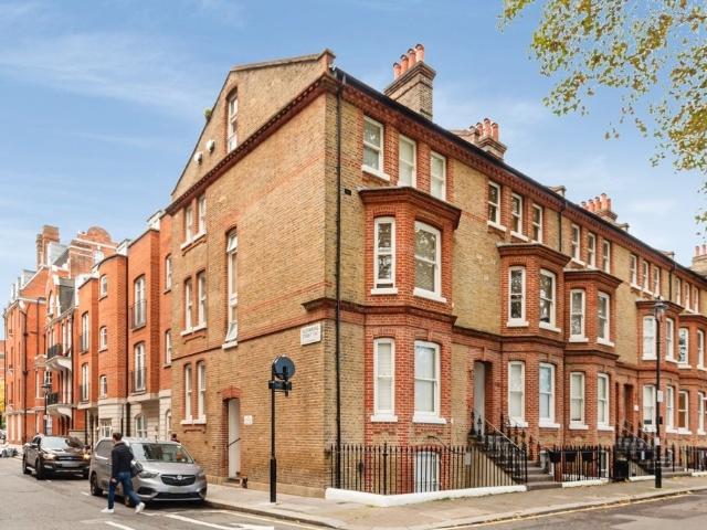 Apartment at Vincent Square, City of Westminster
