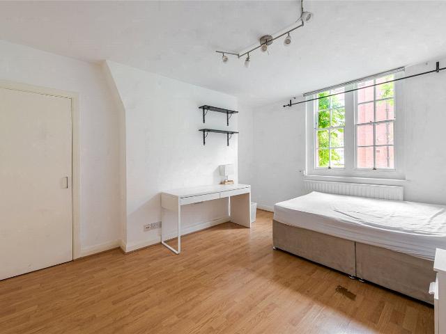 Apartment at Vincent Street, City of Westminster