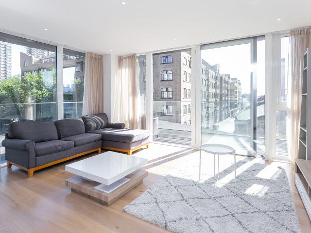 Apartment at Vinegar Street, Greater London