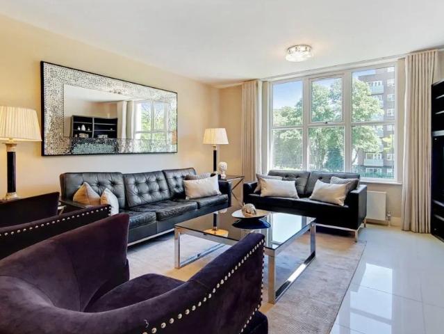 Apartment at Violet Hill, City of Westminster