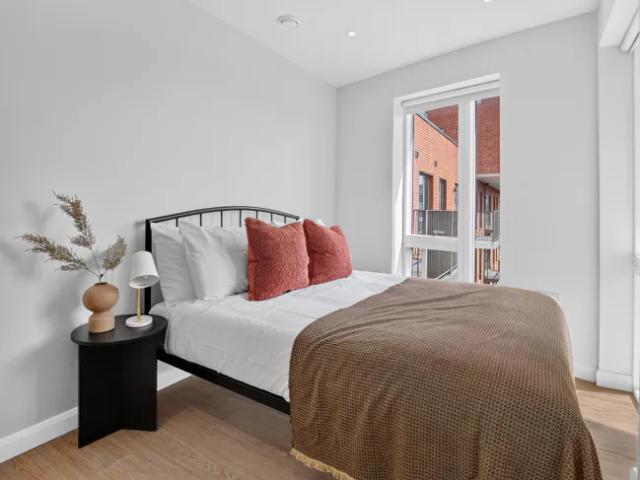 Apartment at Violet Road, Greater London