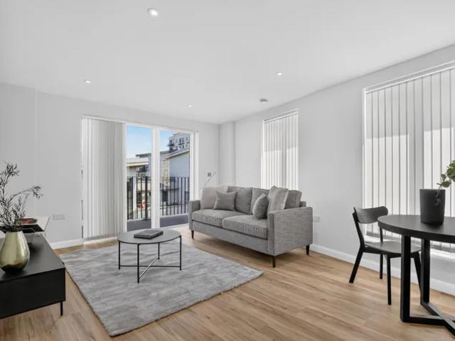 Apartment at Violet Road, Greater London