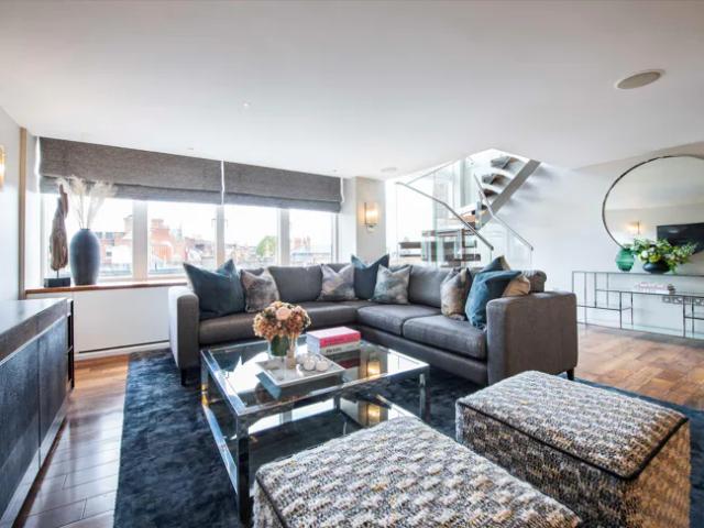 Apartment at Young Street, Greater London