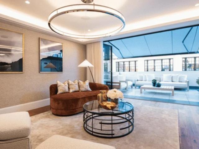 Apartment at Young Street, Greater London