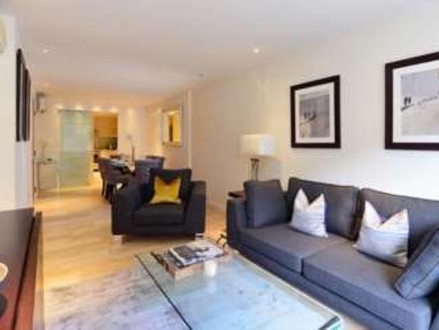 Apartment at Kensington High Street, Greater London