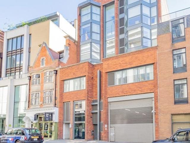 Apartment at Young Street, Greater London