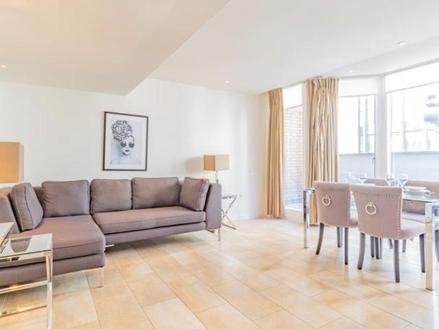Apartment at Young Street, Greater London